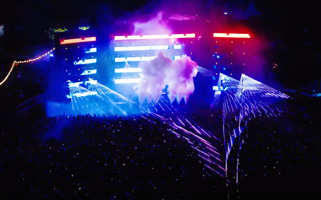 Massale opkomst van jongeren uit Limburg bij Dancefestival Complex in ...